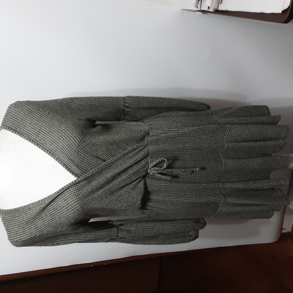 Le Lis | Dresses | Le Lis Dress | Poshmark